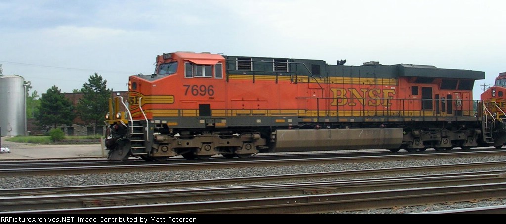 BNSF 7696